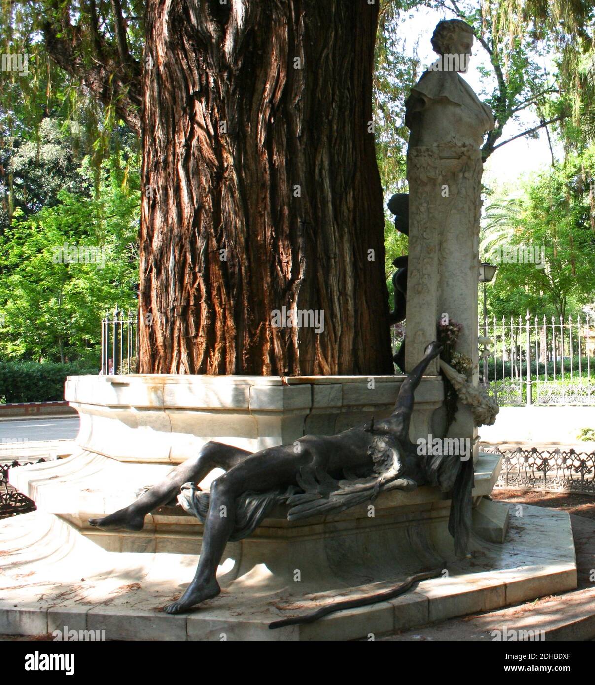 Detail of the Monument to Bécquer by sculptor Federico Bechini ...
