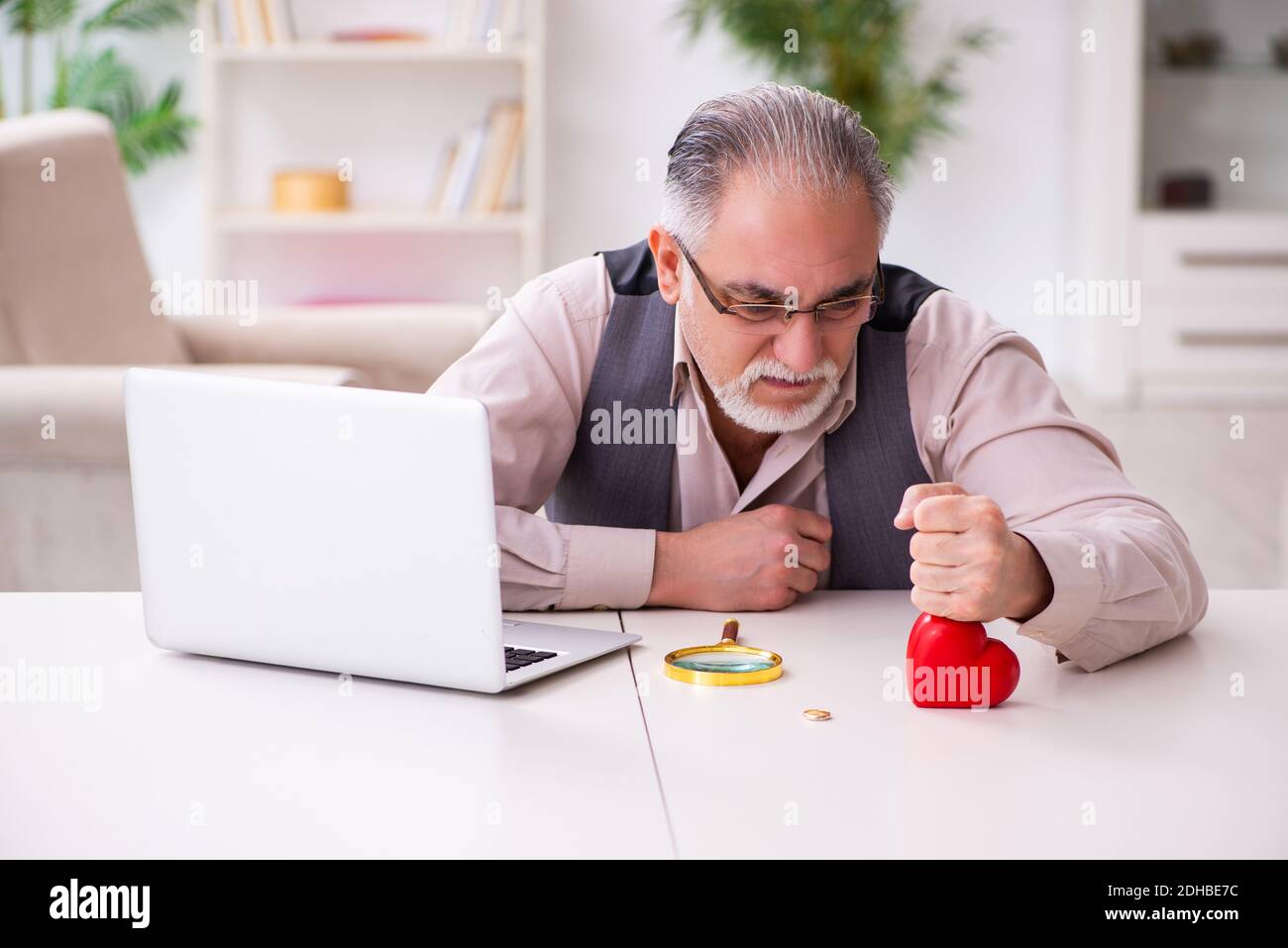 Internet separation hi-res stock photography and images - Alamy