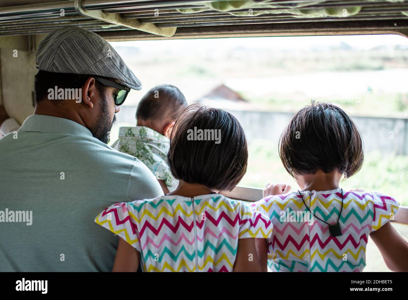 Myanmar Family High Resolution Stock Photography and Images - Alamy