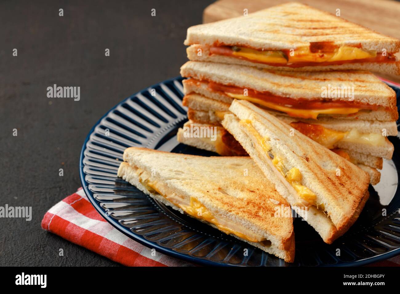 Fresh triangle sandwiches hi-res stock photography and images - Alamy