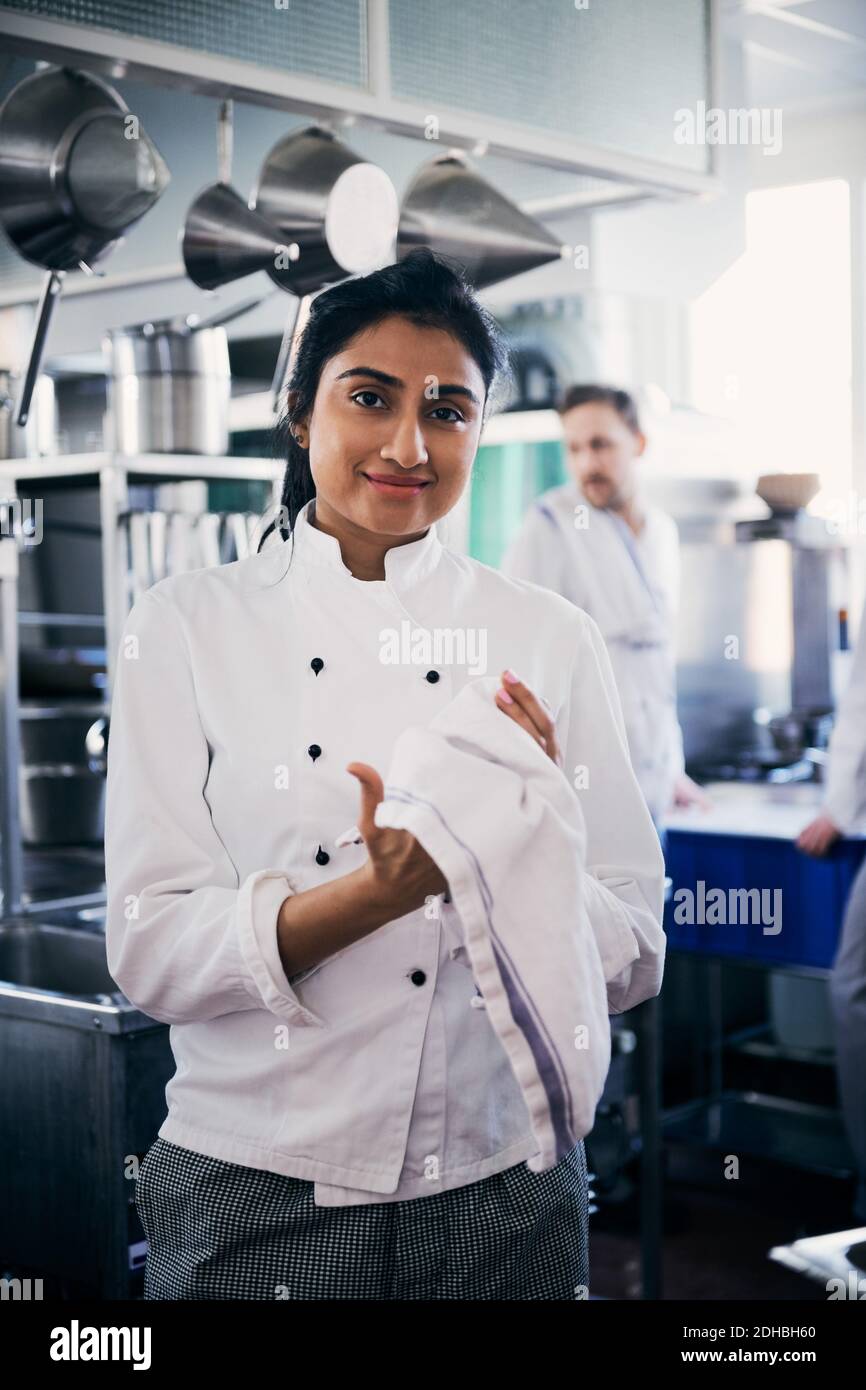 Professional chef hands hi-res stock photography and images - Alamy