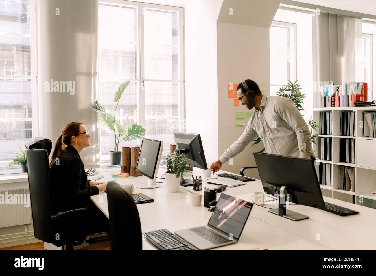 Professional corporate business desktop hi-res stock photography and images - Alamy