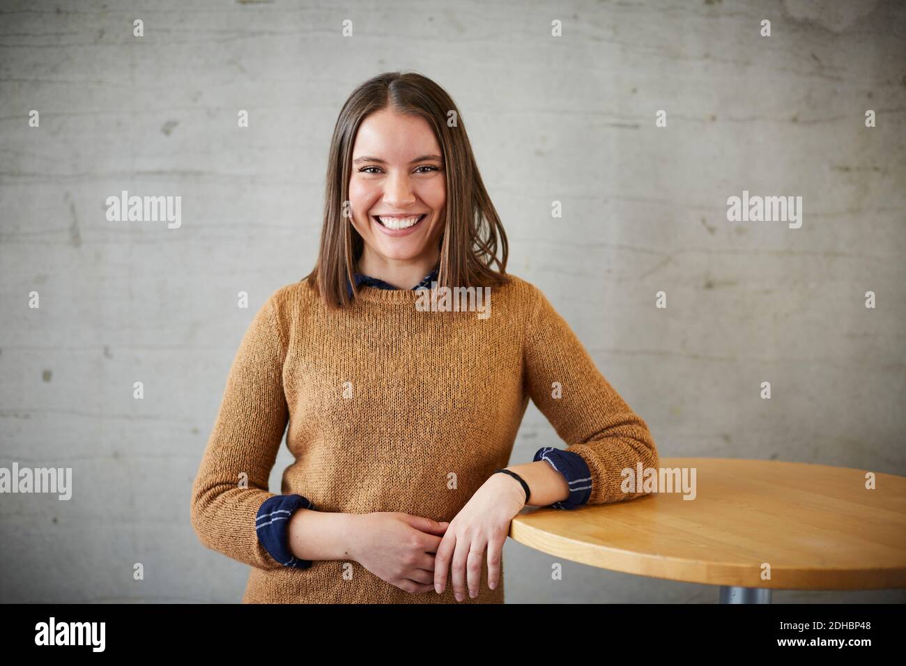 Secondary colours hi-res stock photography and images - Alamy