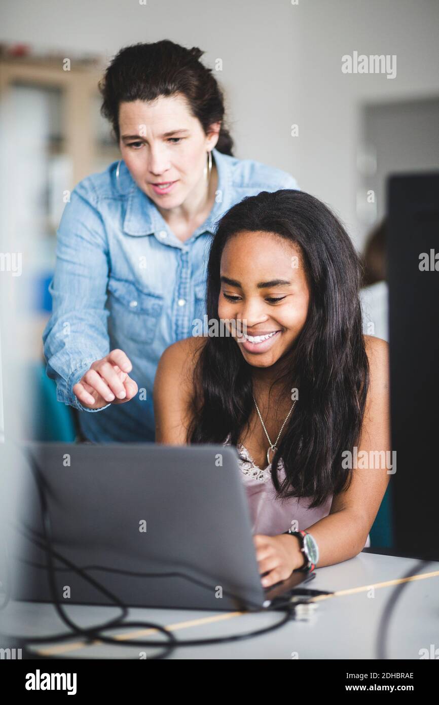 Black high school teacher classroom hi-res stock photography and images ...