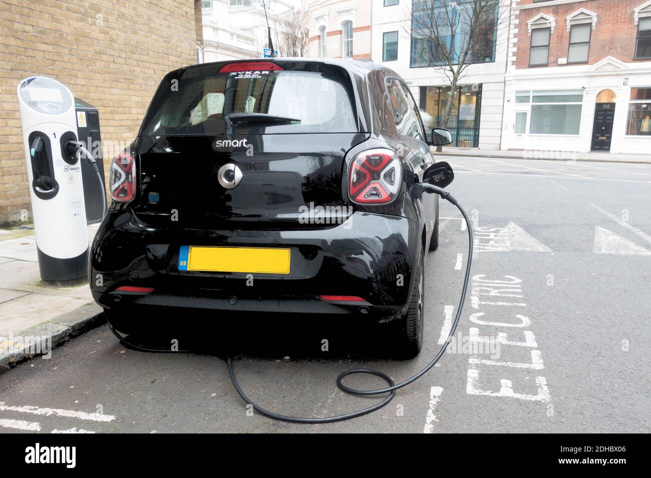 Smart ev charging hi-res stock photography and images - Alamy