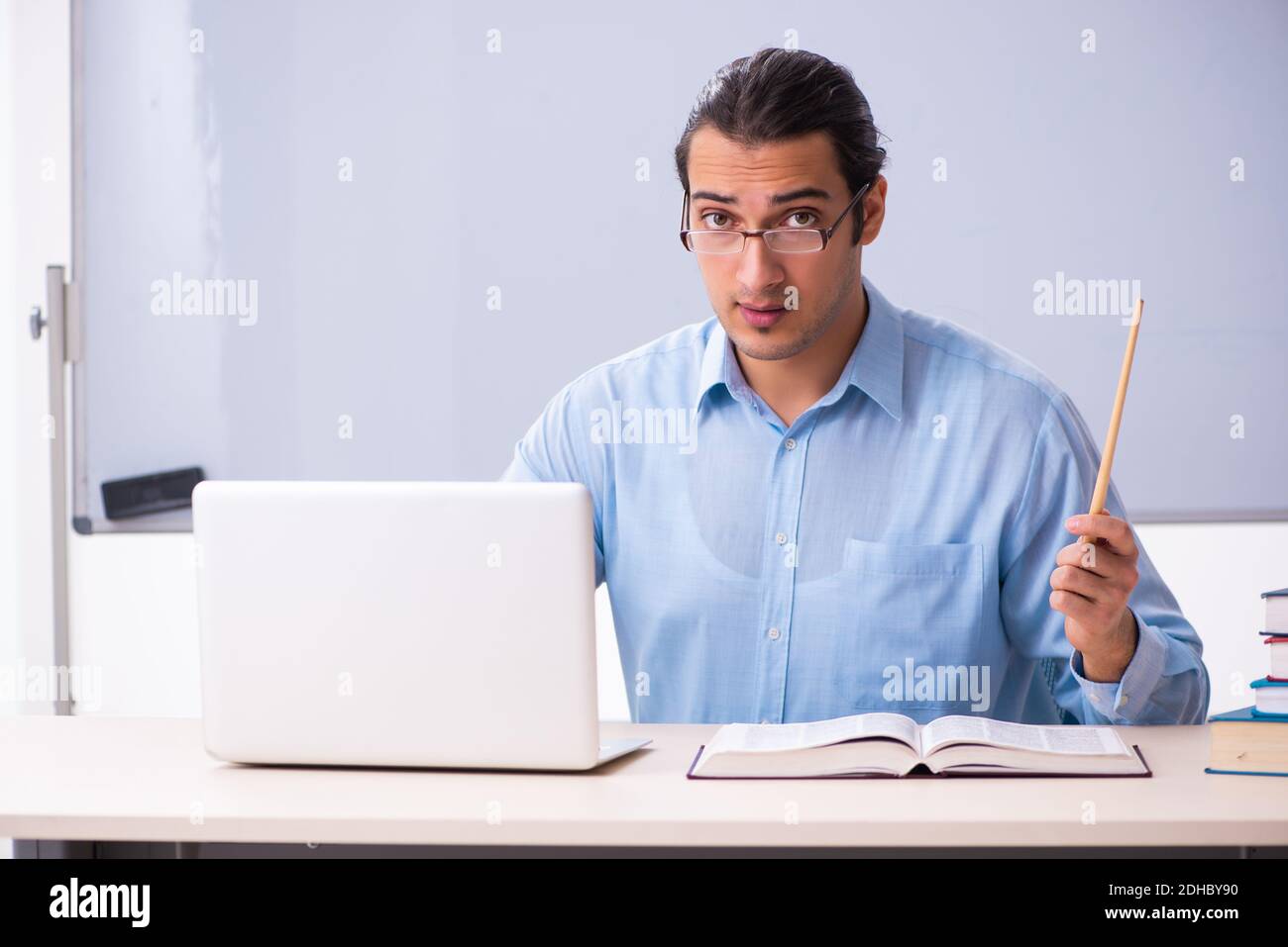 Tele distancing hi-res stock photography and images - Alamy