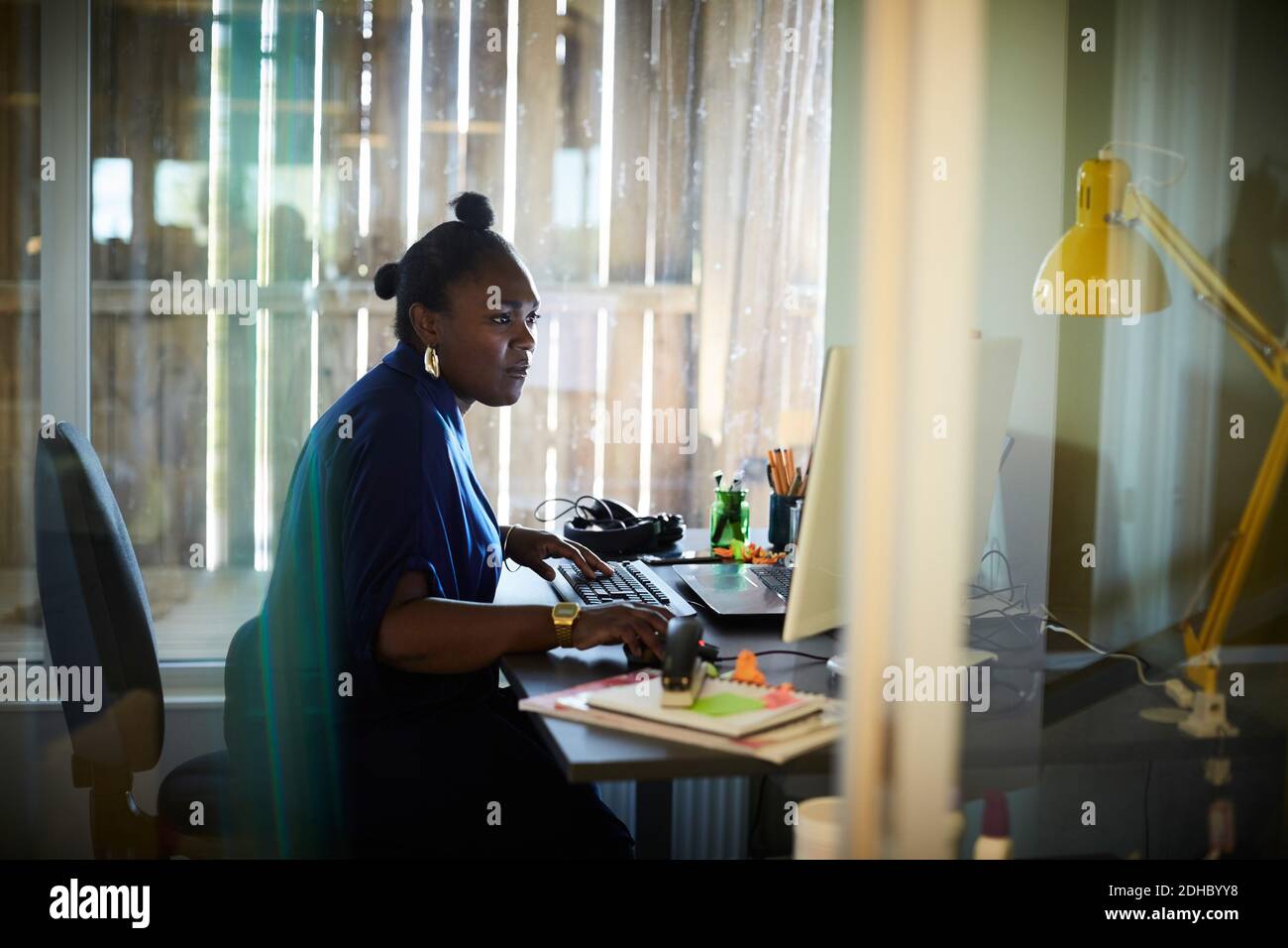Side view executive working desk hi-res stock photography and images ...