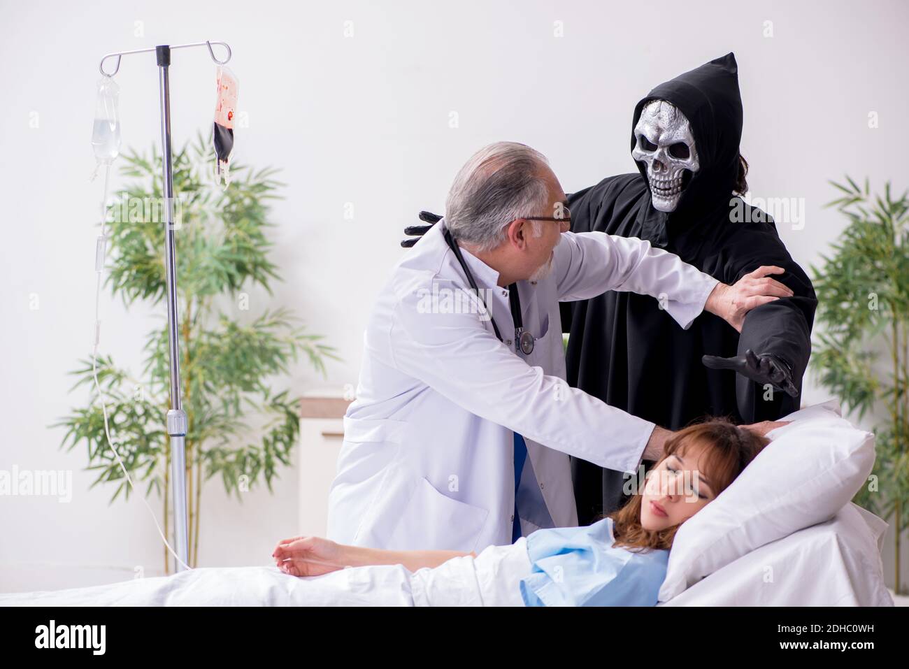 Doctor fighting patient hi-res stock photography and images - Alamy