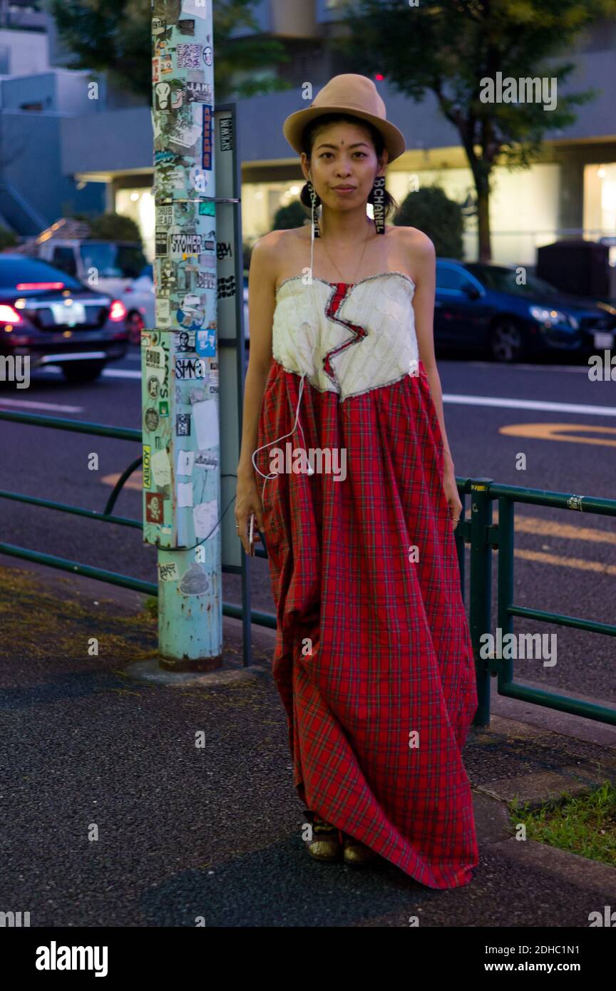 Portrait of people, streetstyle of real people in Tokyo Stock Photo - Alamy