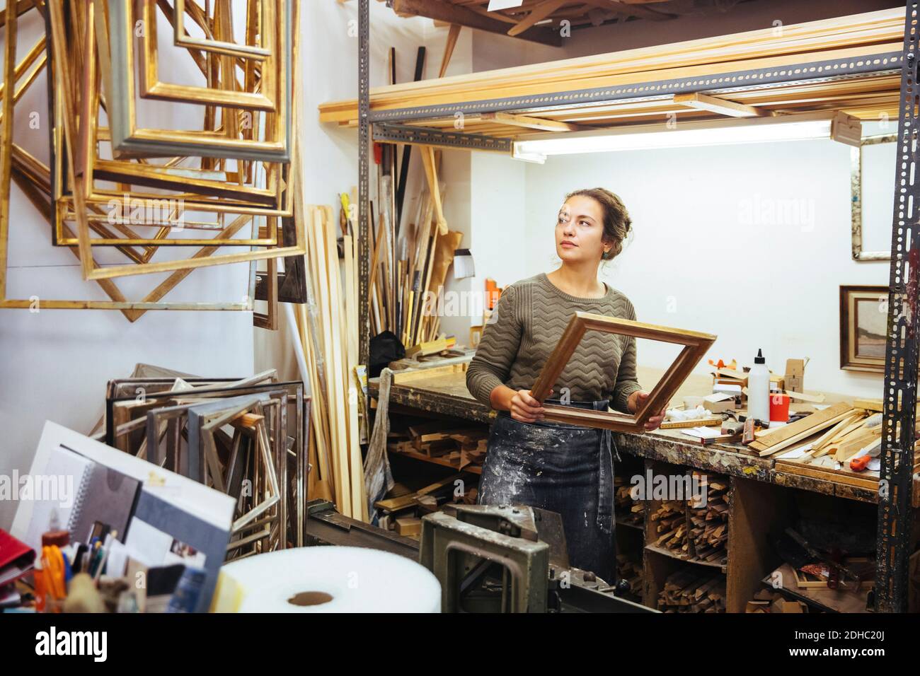 Holding frame hi-res stock photography and images - Alamy