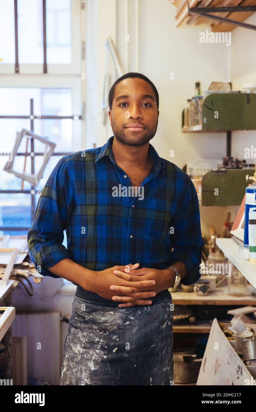 Three quarter framing hi-res stock photography and images - Alamy