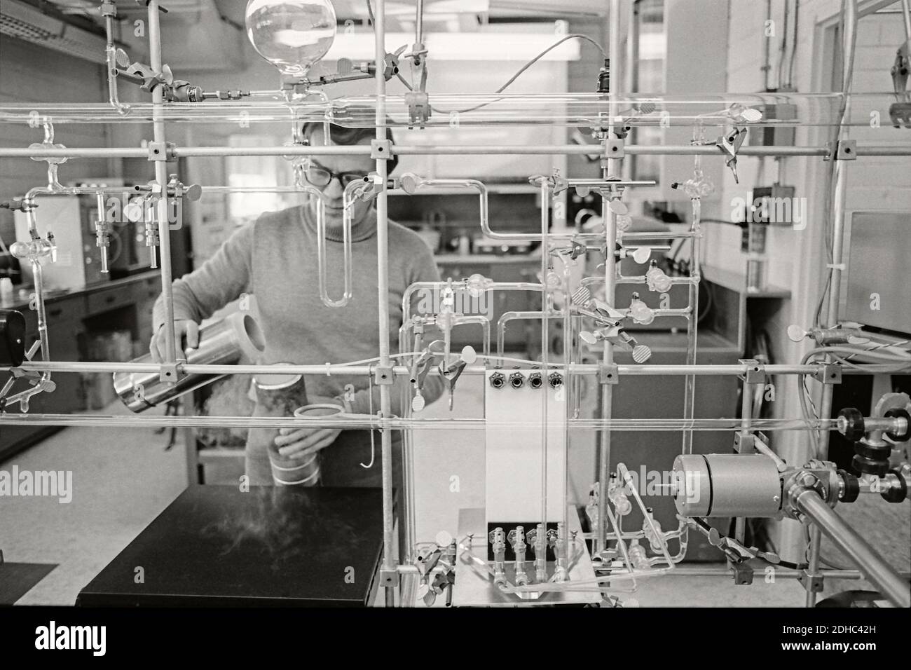 1970s scientist hi-res stock photography and images - Alamy