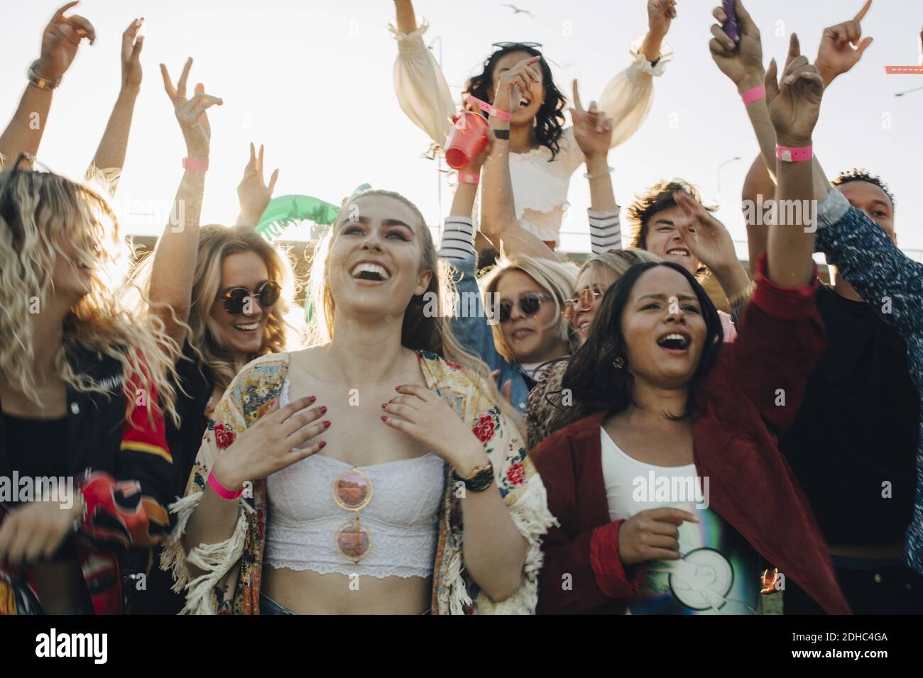Happy crowd people in concert hi-res stock photography and images - Alamy