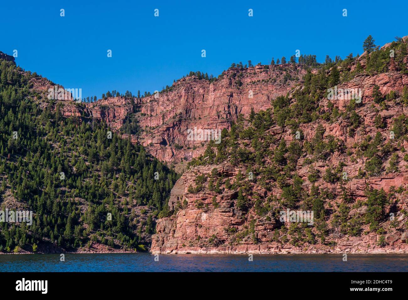 Canyon walls, Flaming Gorge Reservoir, Flaming Gorge National ...