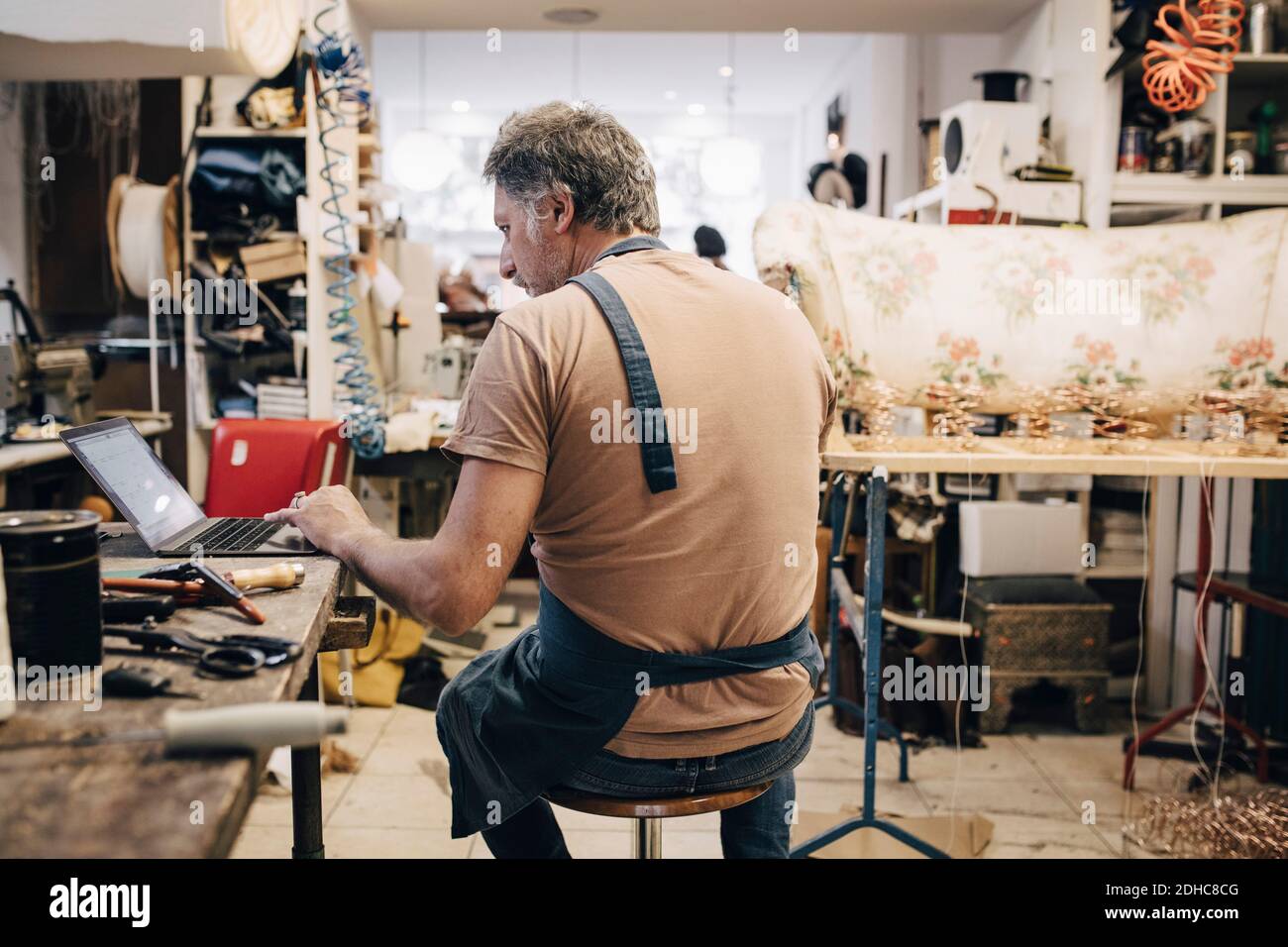 Workbench background hi-res stock photography and images - Alamy