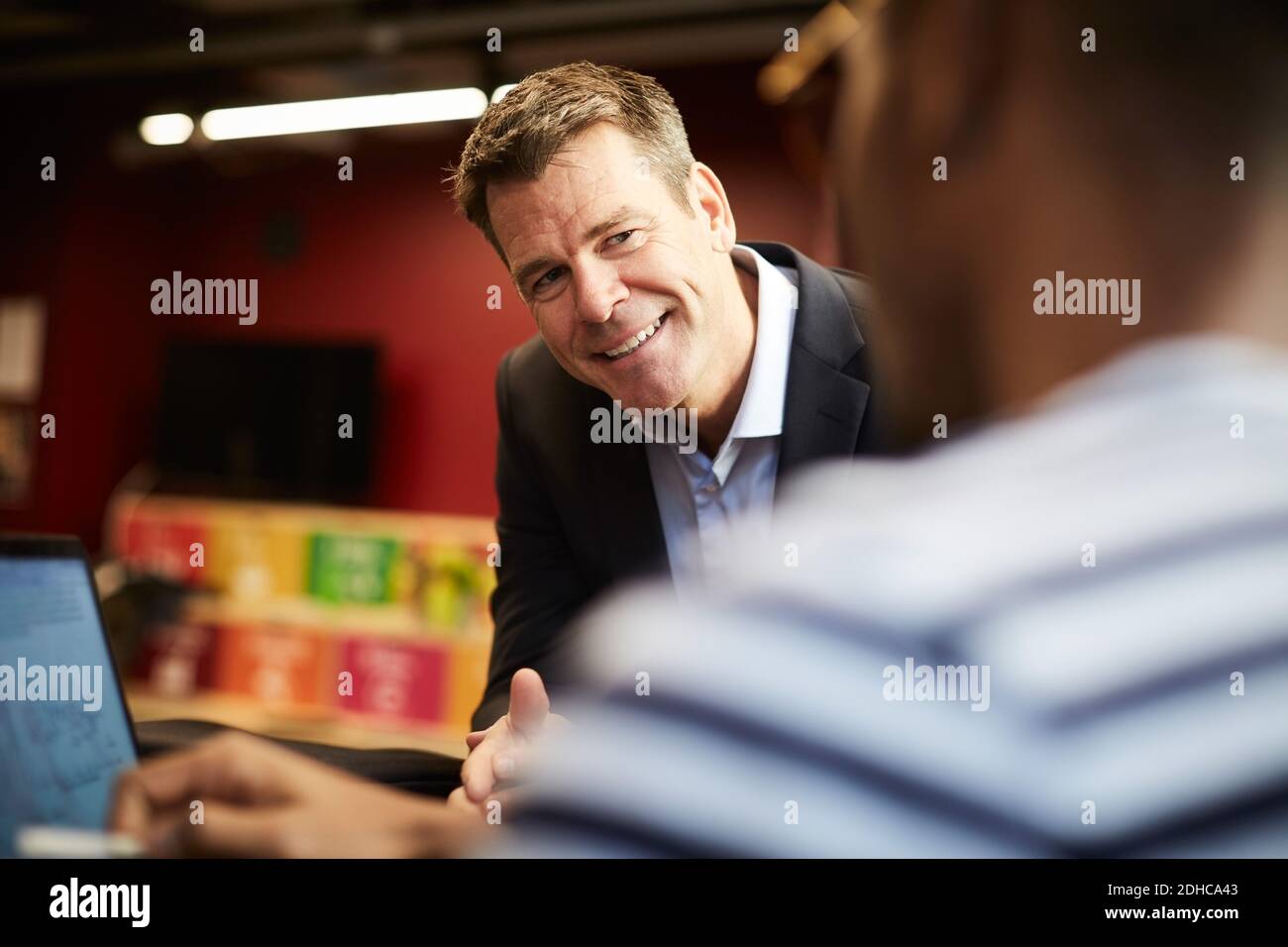 Business presentation bank manager hi-res stock photography and images ...