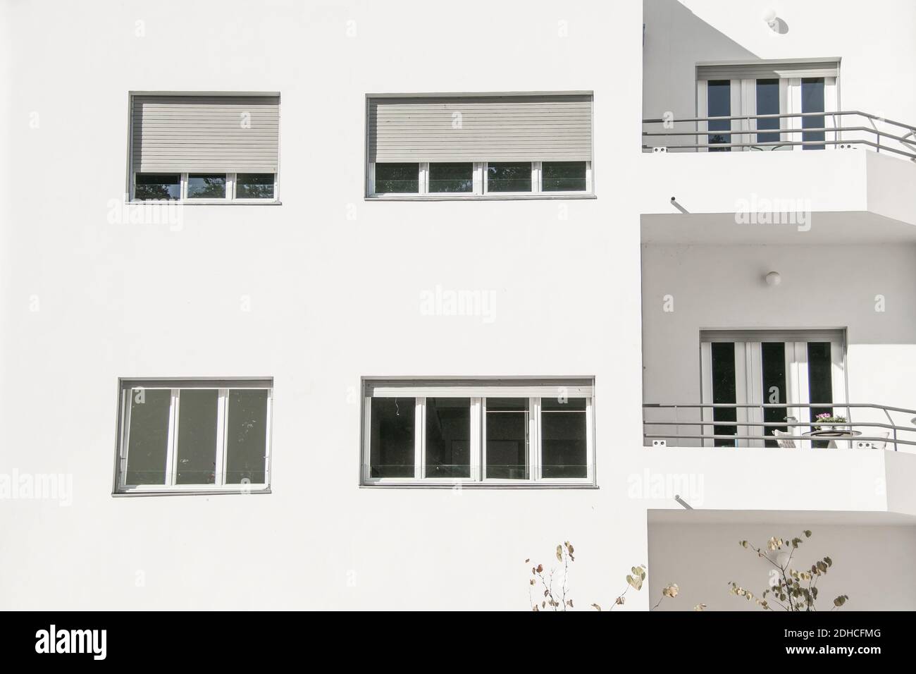 Bauhaus style building hi-res stock photography and images - Alamy
