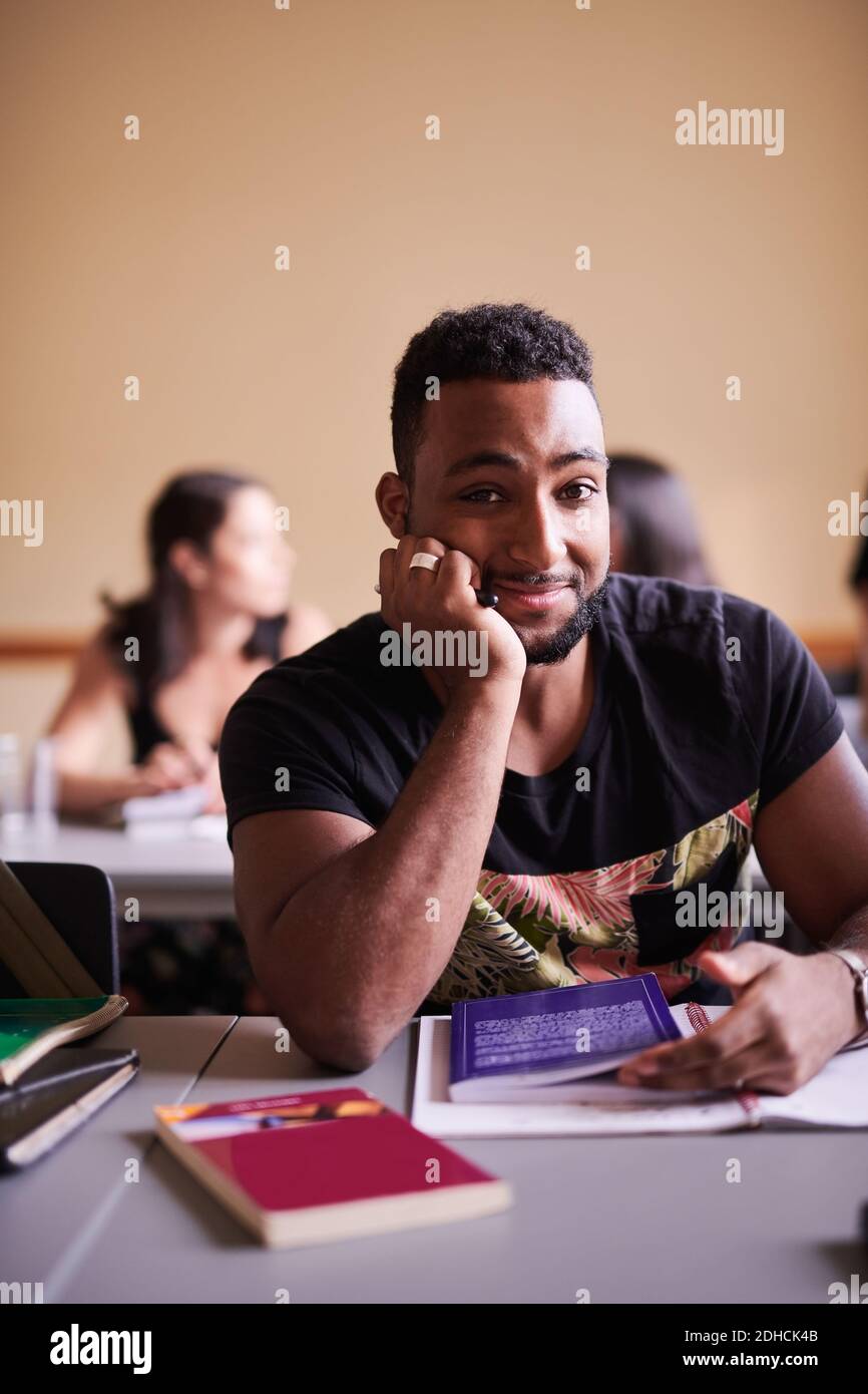 Man learning classroom hi-res stock photography and images - Alamy