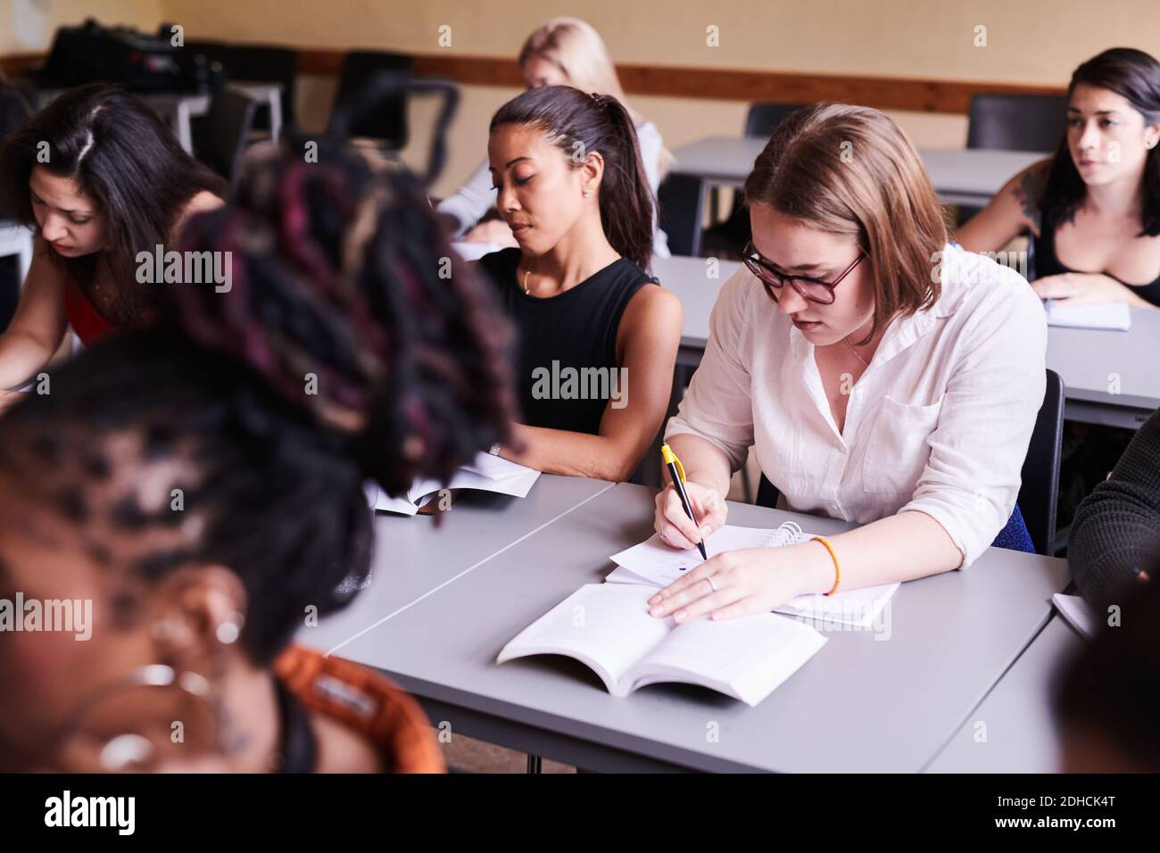 Indian classroom high school hi-res stock photography and images - Alamy
