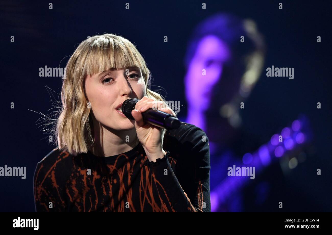 Leipzig, Germany. 10th Dec, 2020. Singer-songwriter Lea is on stage ...