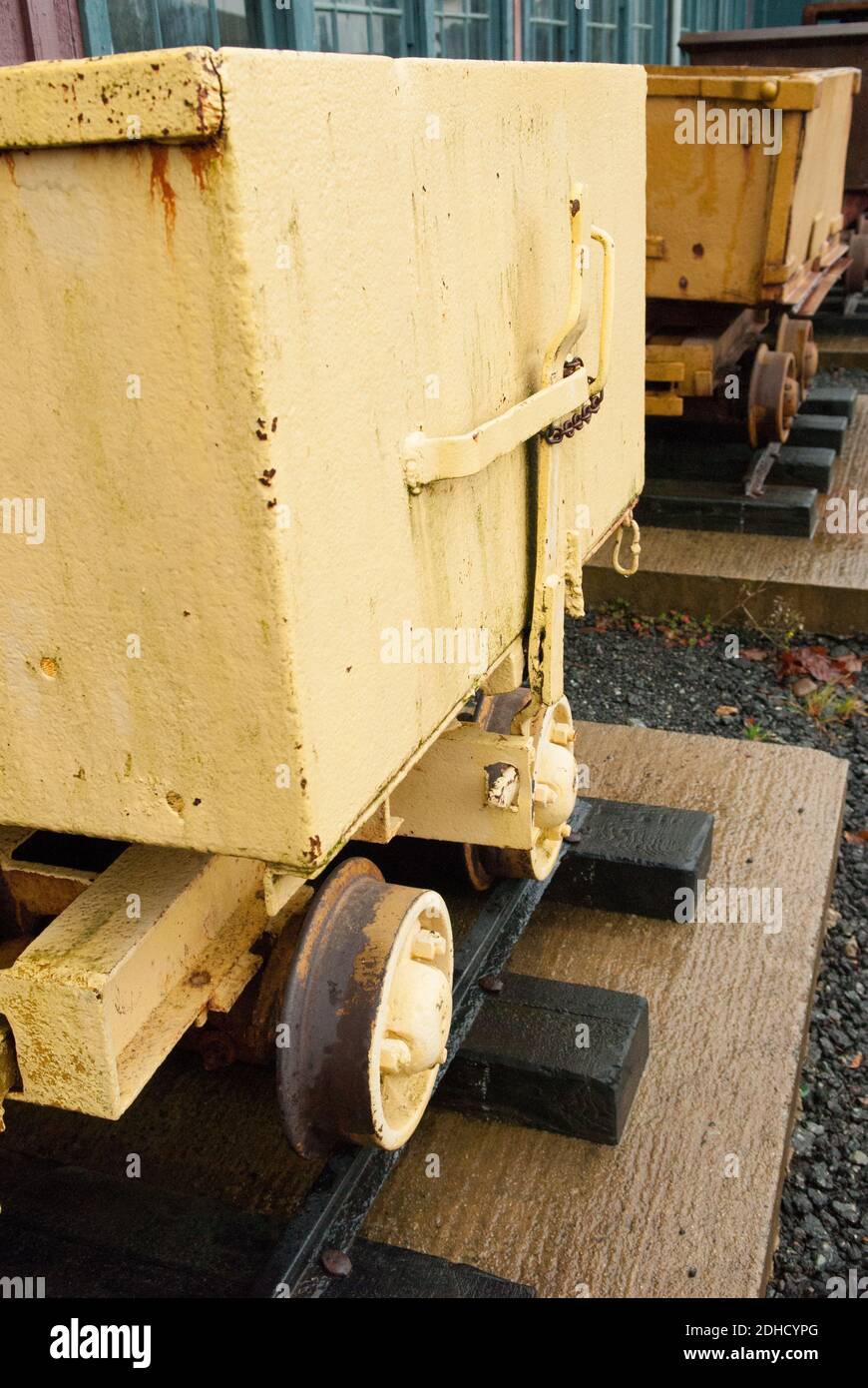 Mine car with ore in underground tunnel Stock Photo - Alamy