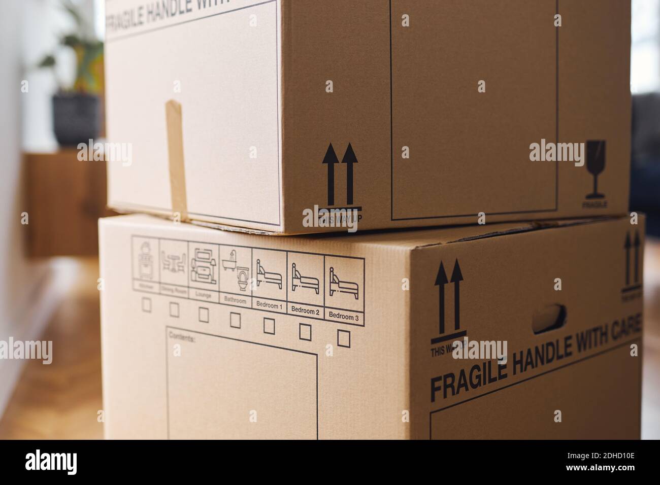 Removal boxes hi-res stock photography and images - Alamy
