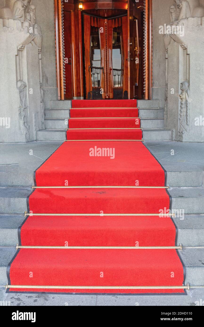 Stairs With Red Carpet Vip Building Entrance Stock Photo - Alamy