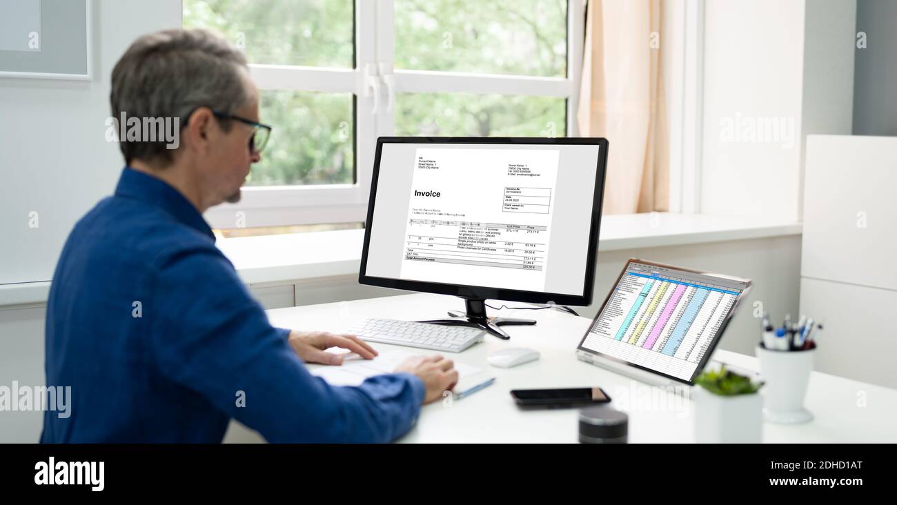 Tech invoice hi-res stock photography and images - Alamy