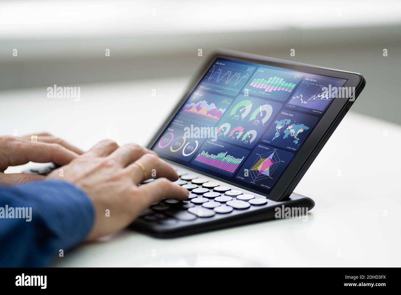 KPI Analytics Dashboard With Graphs On Screen Stock Photo - Alamy