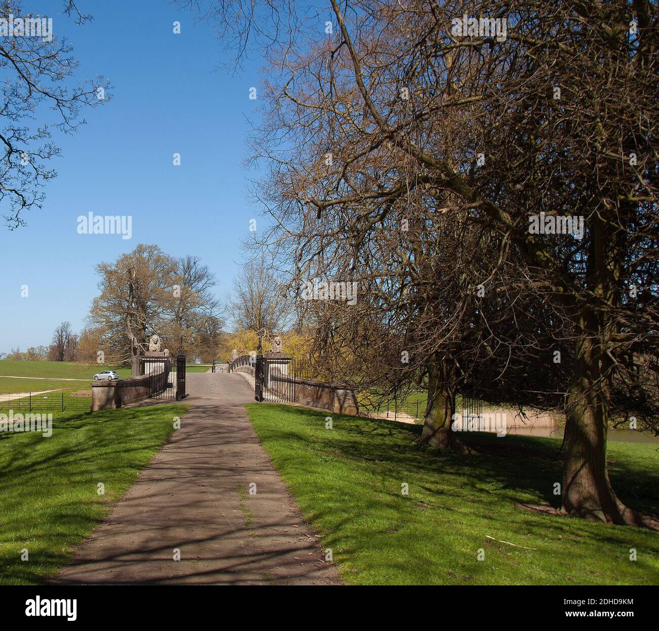 Capability Brown's Cutting and Lion Bridge in Burghley Park Stock Photo ...