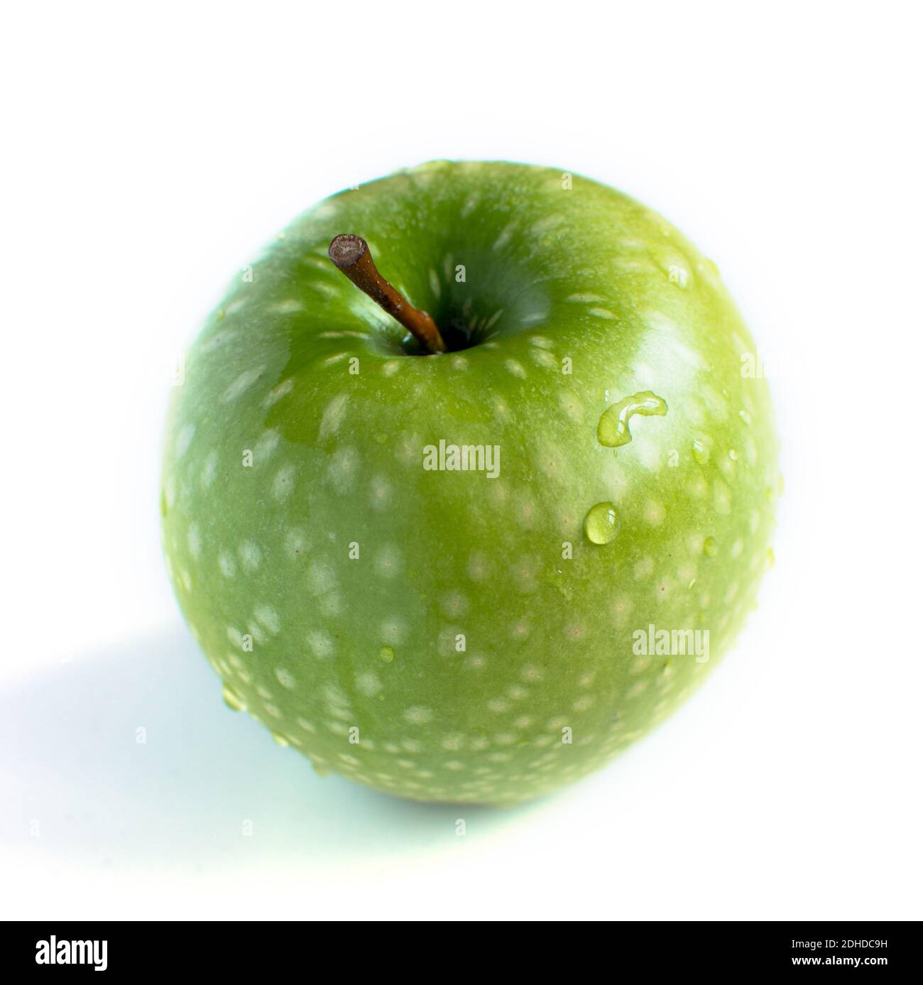 Green apple, isolated on white background Stock Photo - Alamy