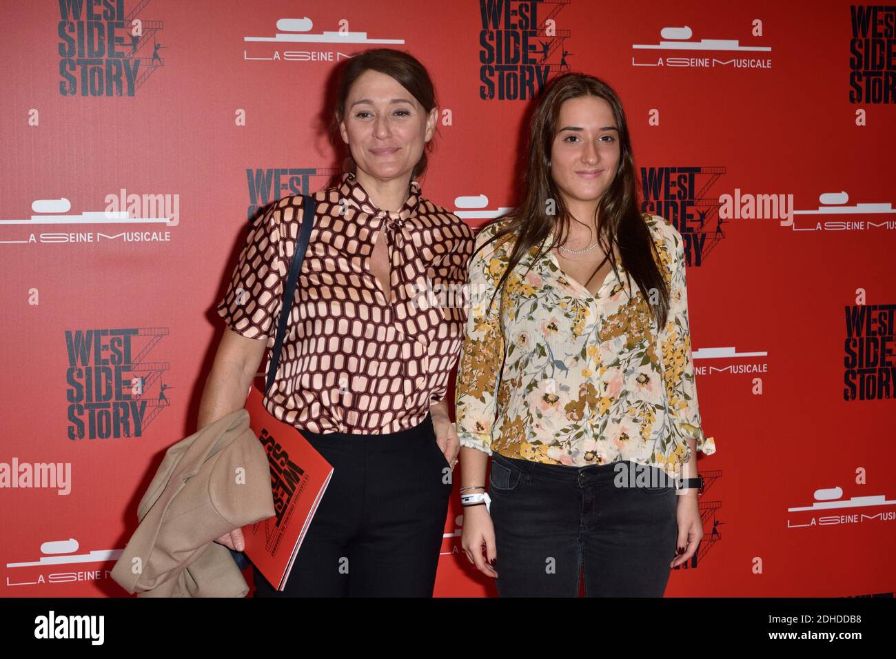 Daniela Lumbroso et sa fille assistent a la soirée de gala West Side ...