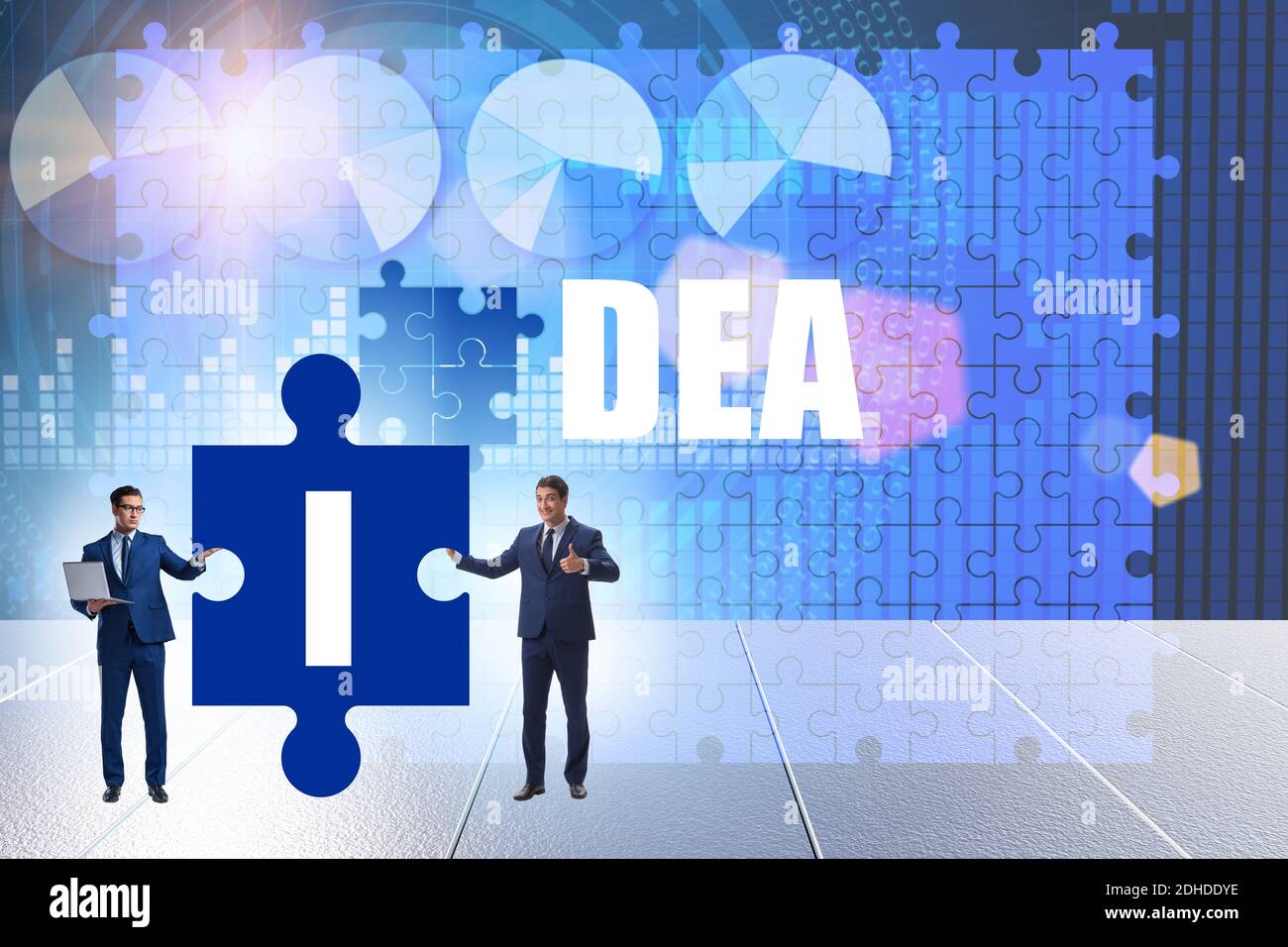 Idea concept with businessman putting jigsaw puzzle Stock Photo - Alamy