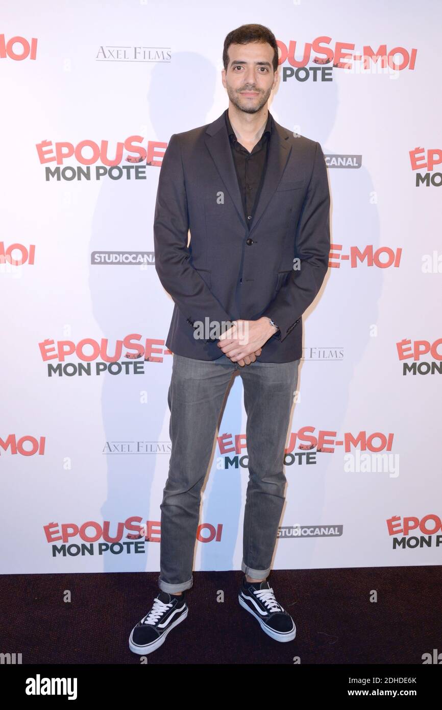 Tarek Boudali assiste a la premiere du film Epouse-Moi Mon Pote a l'UGC ...