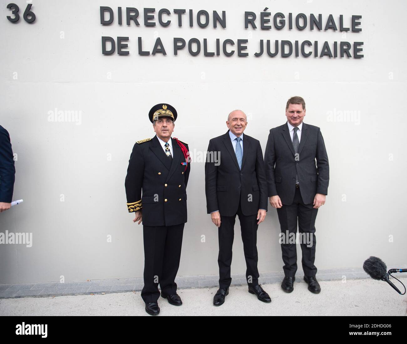 Police headquarters paris entrance hi-res stock photography and images ...