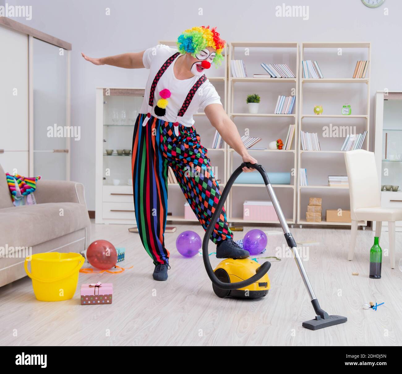 Cleaning home comic hi-res stock photography and images - Alamy
