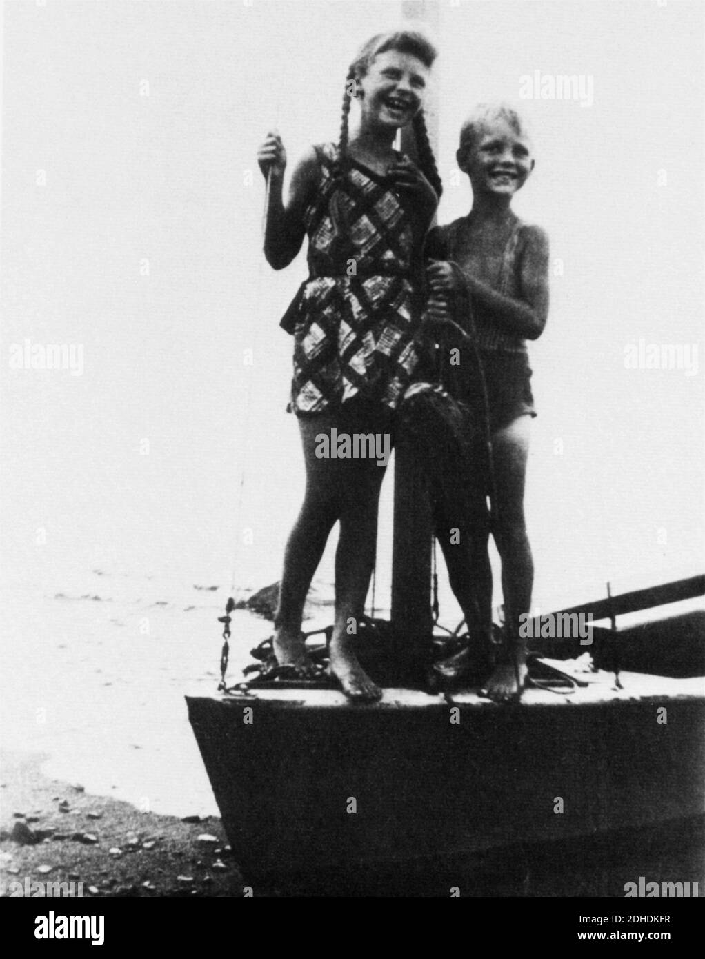Ted hughes and his wife sylvia plath hi-res stock photography and ...