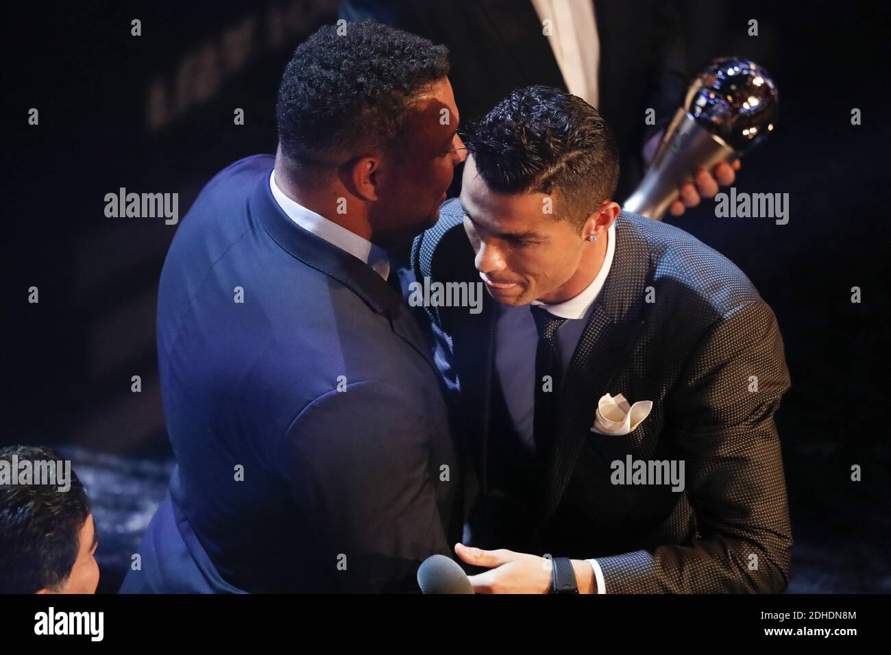 Cristiano Ronaldo receives the Best Player prize from Ronaldo and ...