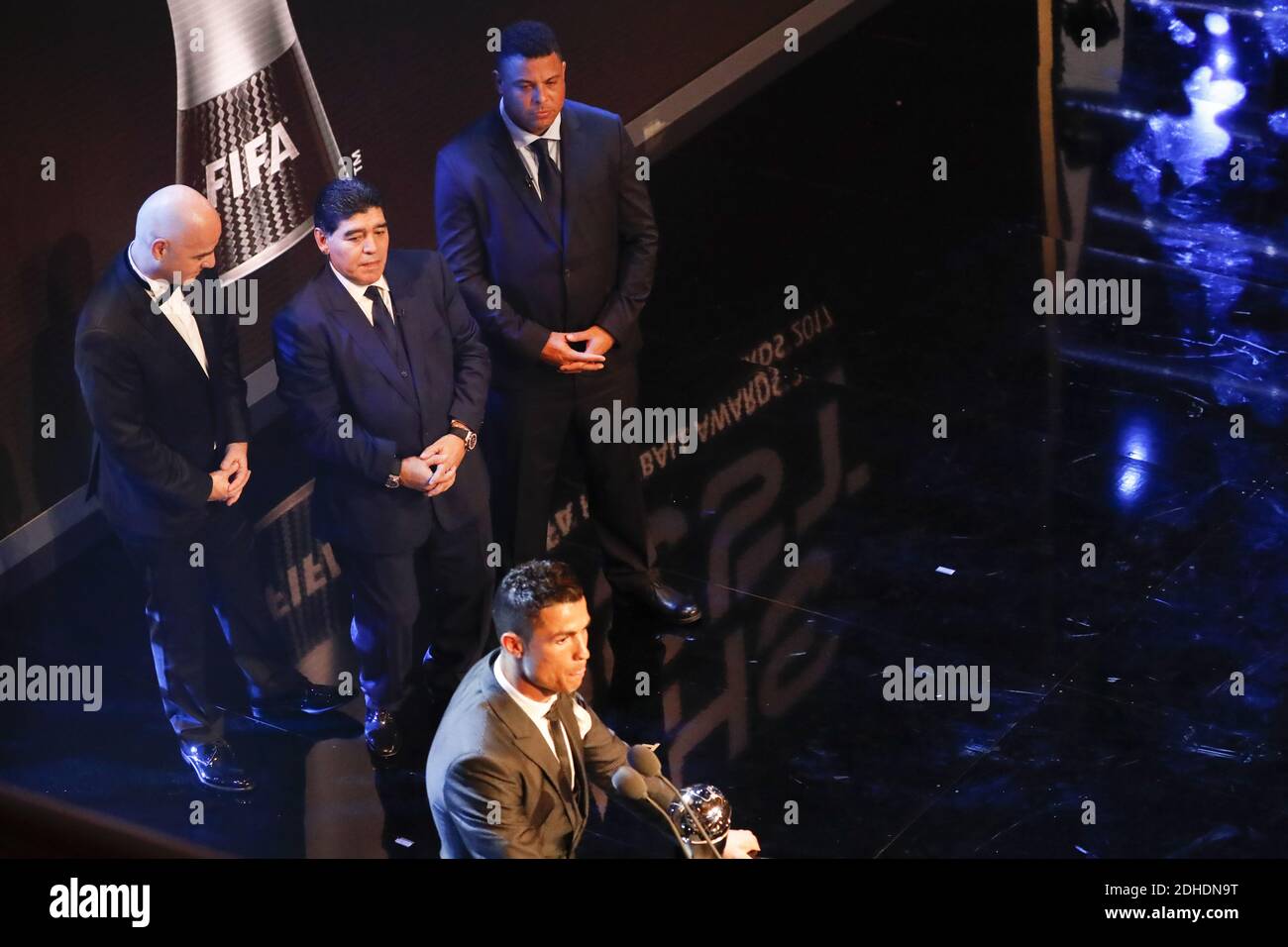 Cristiano Ronaldo receives the Best Player prize from Ronaldo and ...