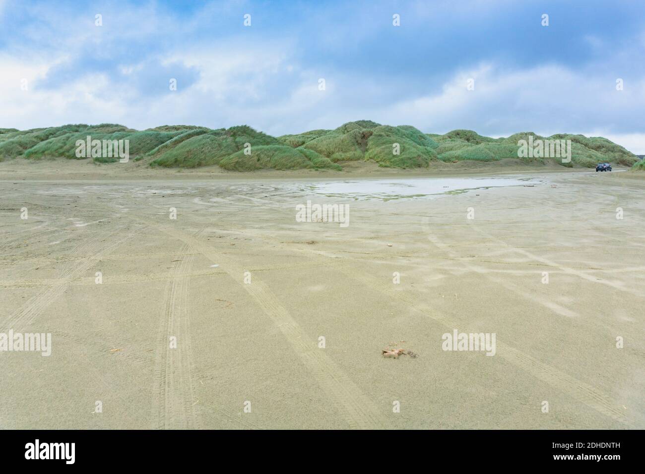 Oreti beach invercargill new zealand hi-res stock photography and ...