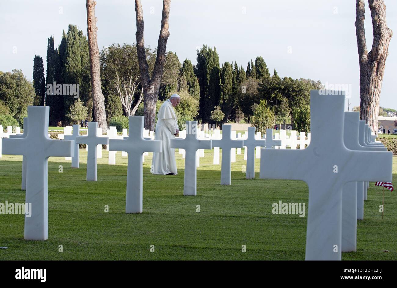 Pope Francis passes graves, before a Mass at the U.S. World War II ...