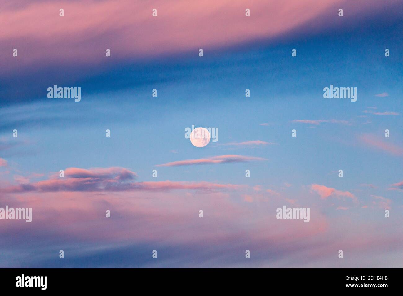 Beautiful full moon hi-res stock photography and images - Alamy