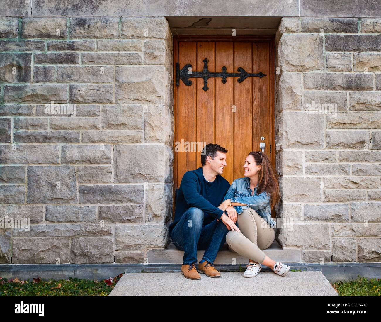 Husband and wife laughing together hi-res stock photography and images ...