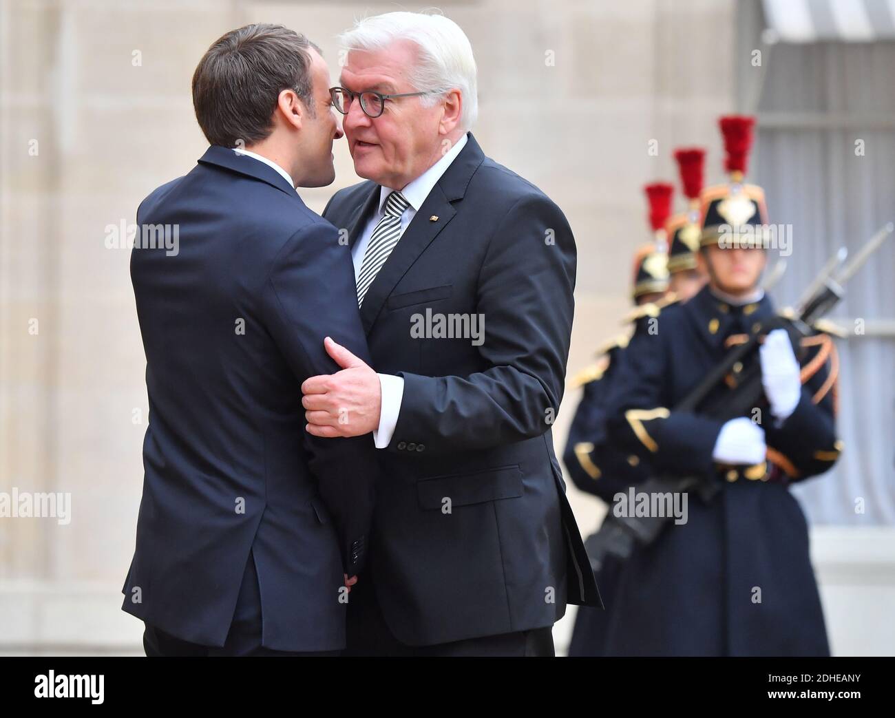 French President Emmanuel Macron welcomes German President Frank-Walter ...