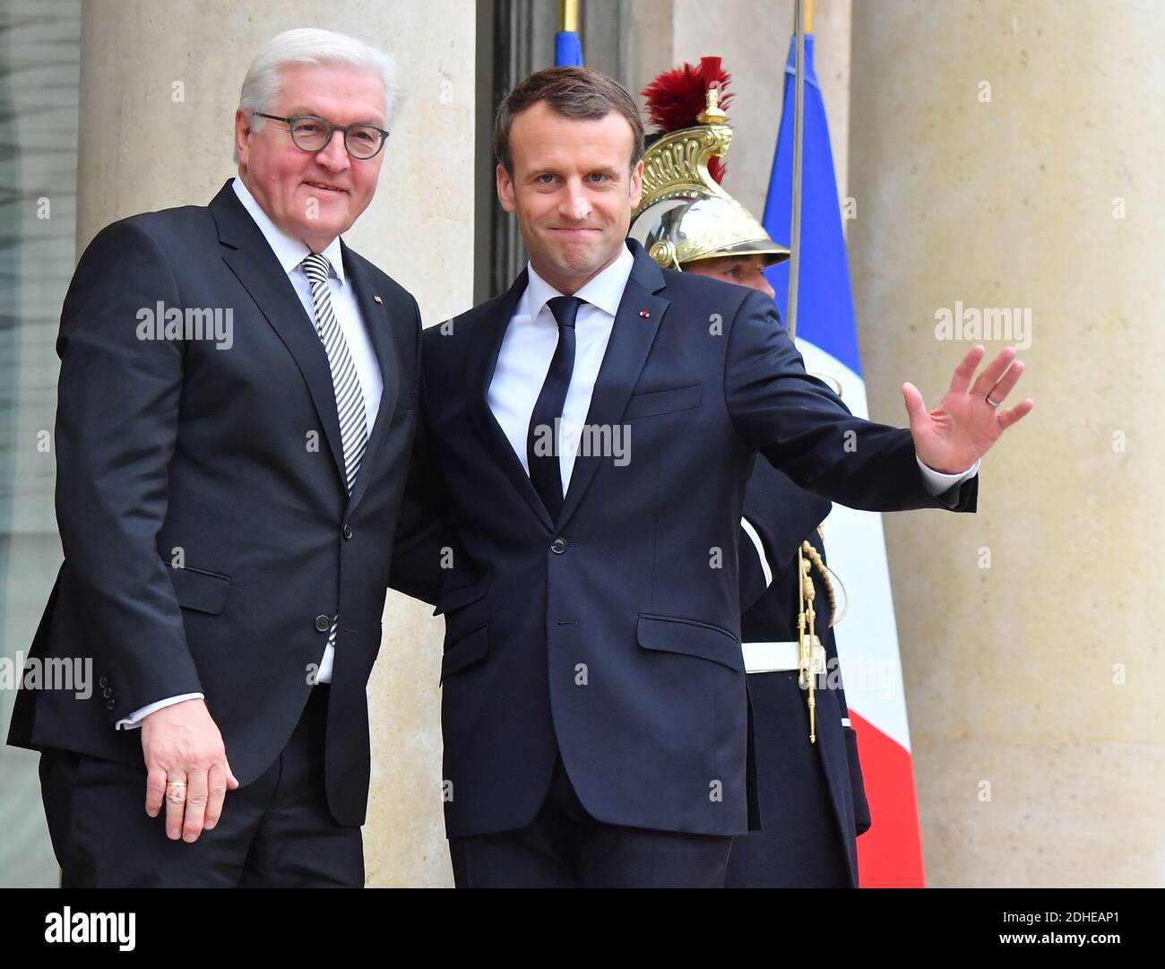 French President Emmanuel Macron welcomes German President Frank-Walter ...