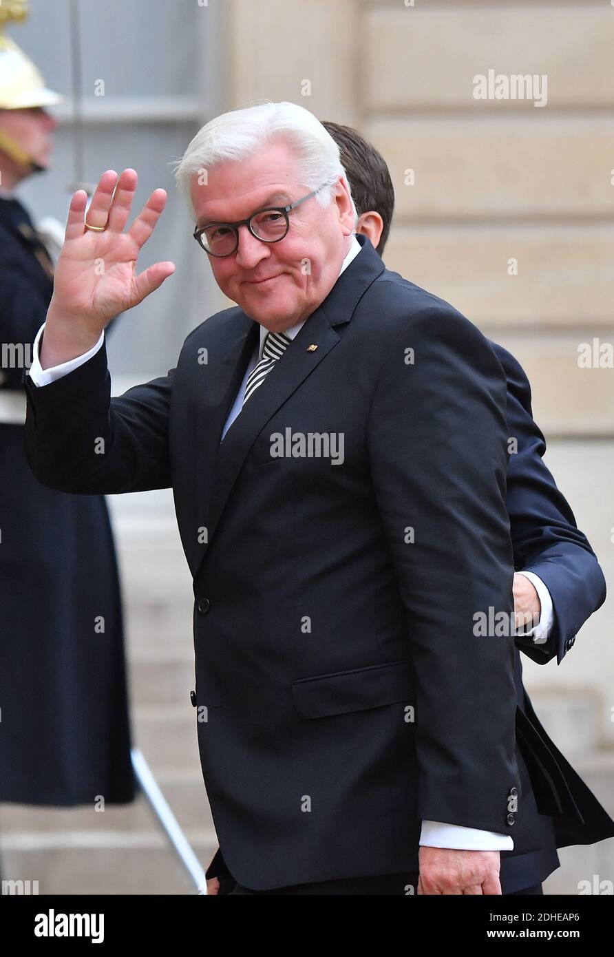 French President Emmanuel Macron welcomes German President Frank-Walter ...