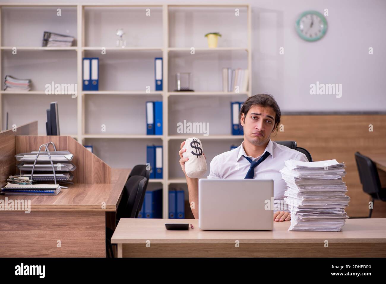 Low remuneration hi-res stock photography and images - Alamy