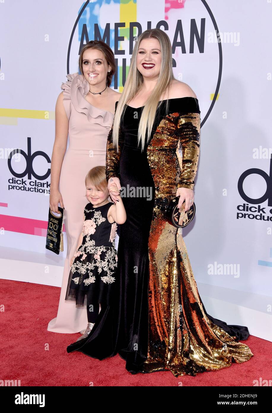 Kelly Clarkson attends the 2017 American Music Awards at Microsoft ...
