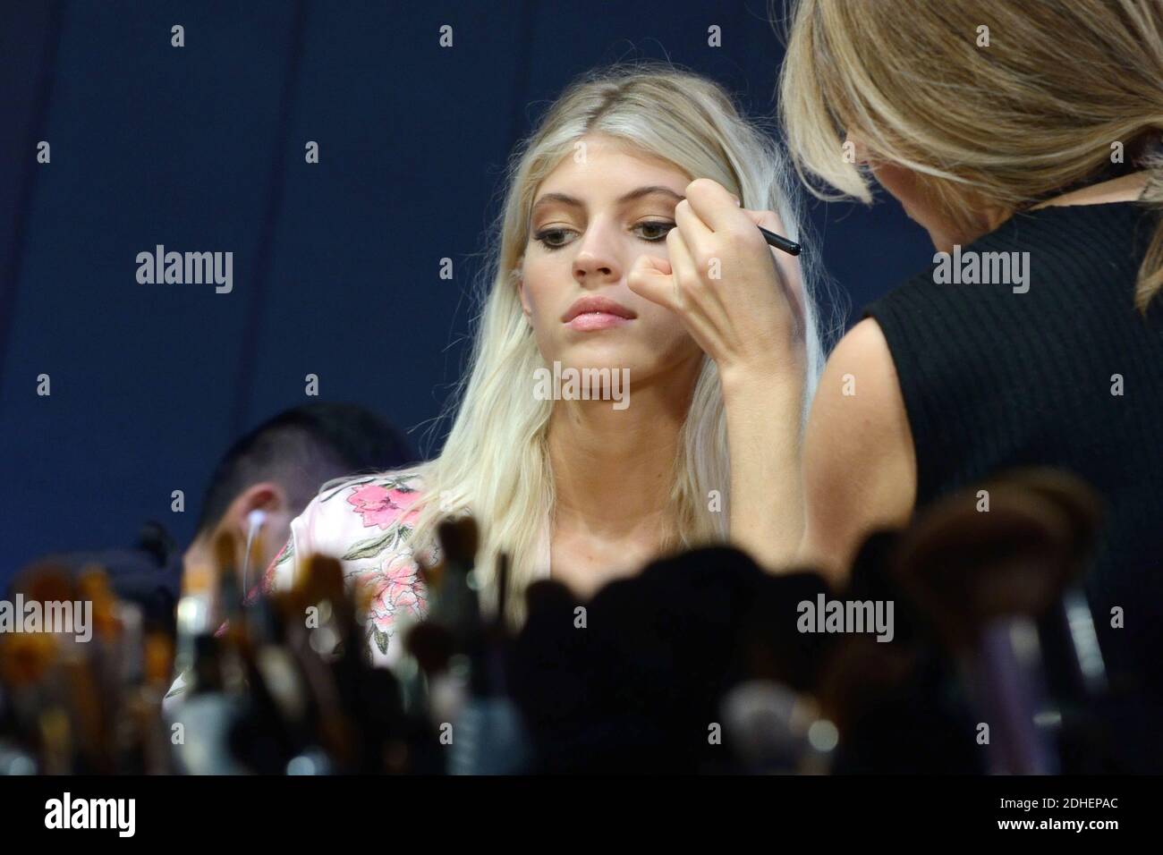 Devon windsor backstage ahead victorias secret fashion show mercedes ...