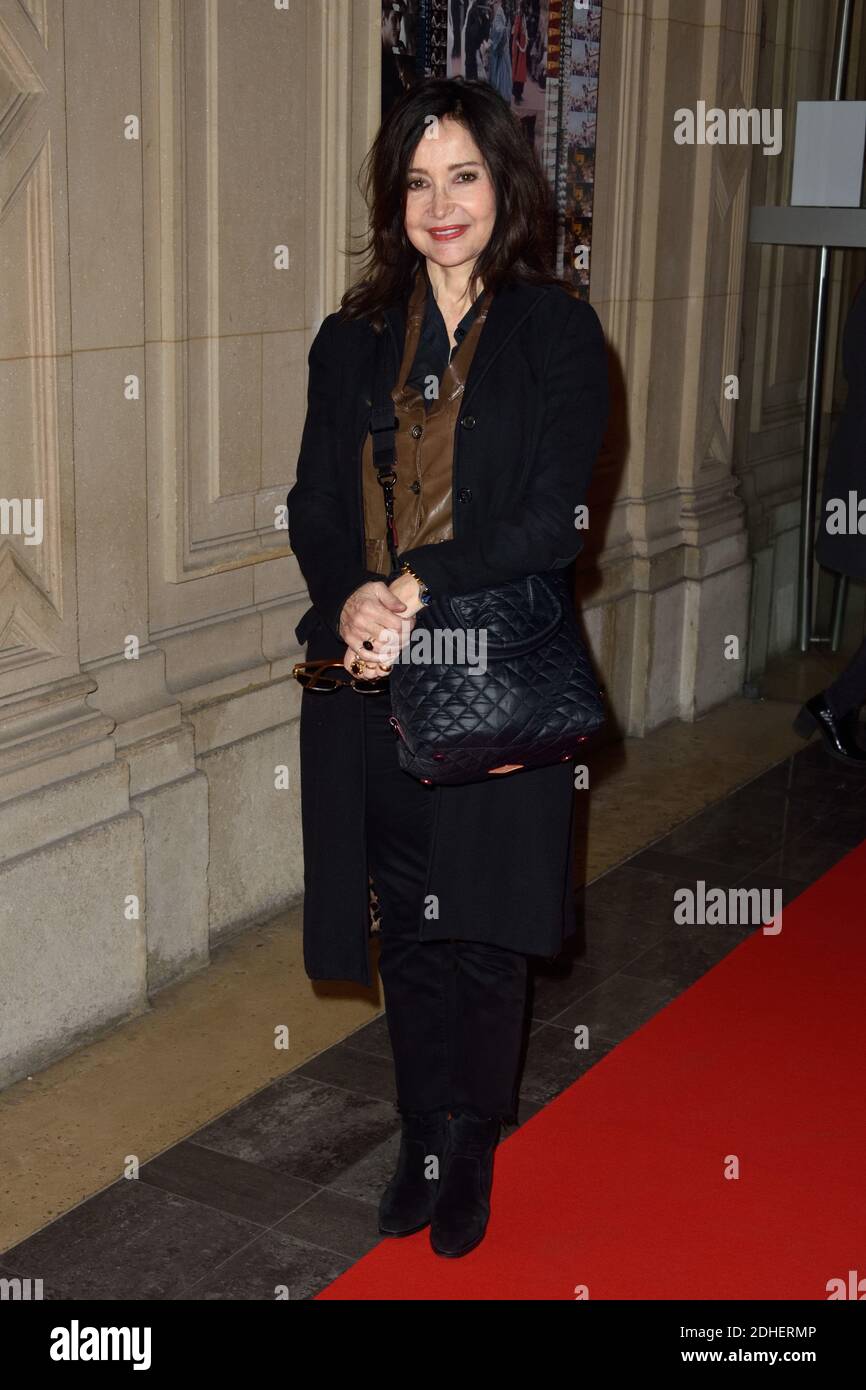 Evelyne Bouix assiste a la soirée en hommage a Jean-Claude Brialy au ...